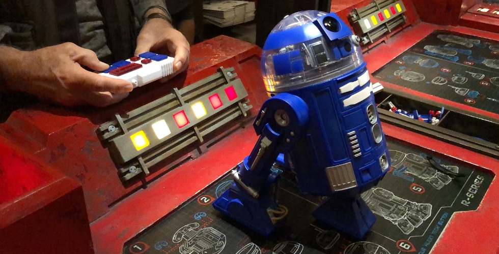 DROID DEPOT EN DISNEYLAND: EL LUGAR DONDE PUEDES CREAR TU PROPIO ROBOT ...
